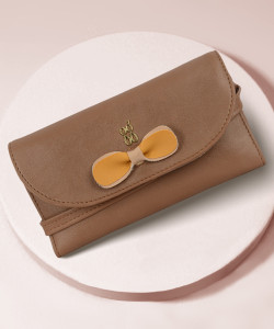 Baggit Women Casual Tan Artificial Leather Wallet TAN - Price in India ...