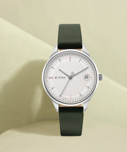 Titan NP2649SL01 Neo Ladies V Analog Watch - For Women - Buy Titan ...