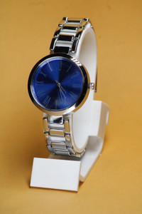 VIRAKTI Silver Color Metal Strap Casual watch Silver Color Metal Strap ...