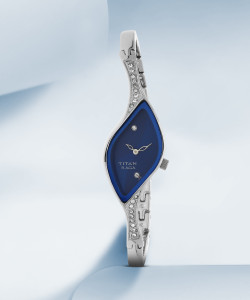 Titan Raga Crystals Analog Watch - For Women - Buy Titan Raga Crystals ...