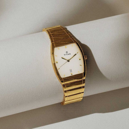Titan Karishma 9315BM01 Watch Price in India (2026) - Review & Buying Guide